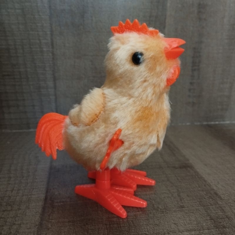 Jual Mainan Anak Ayam Lucu Lompat Putar Manual Tanpa Batre / Mainan ...