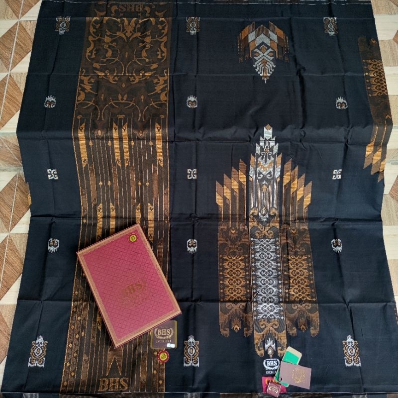 Jual sarung BHS classic excellent cosmo infinity hitam songket batik ...