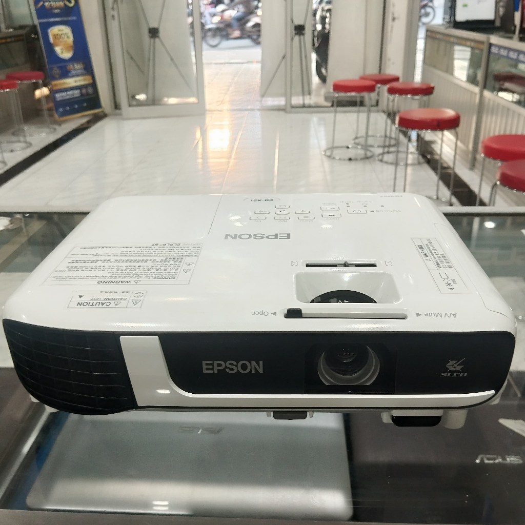 Jual Proyektor murah EPSON EB-X51 XGA Gambar Jelas Mulus Siap pakai | Shopee Indonesia
