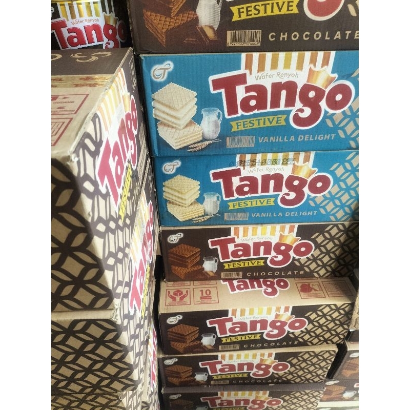 Jual (JATIM) Promo!!! Tango Wafer Festive 1 Dus / karton isi 6 Kaleng ...