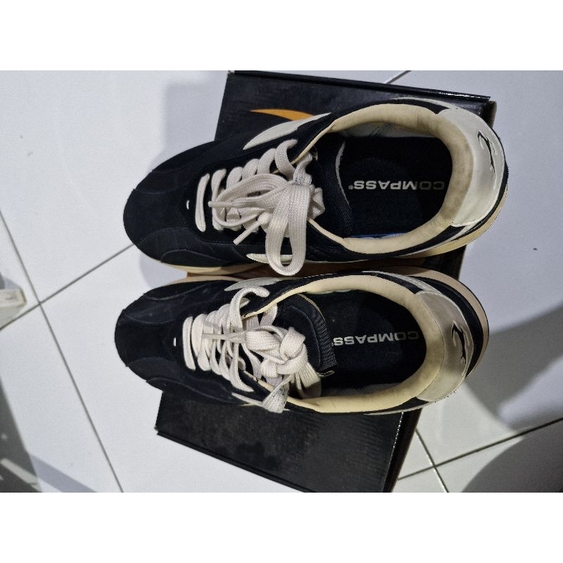 Jual Compass Velocity Black White | Shopee Indonesia