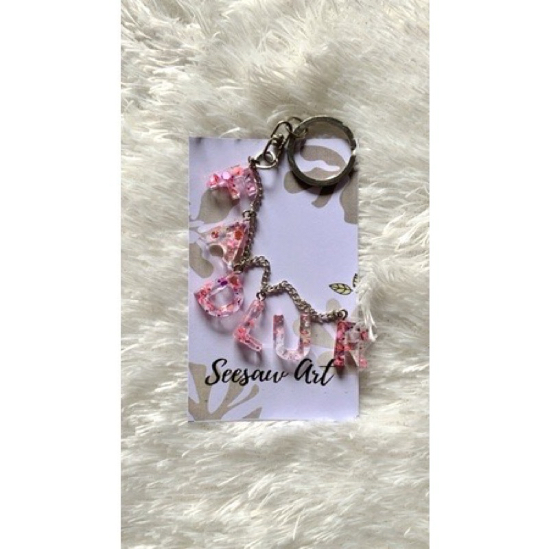 Jual Resin Mini Keychain Huruf Kecil | Gantungan Huruf Kecil Custom ...