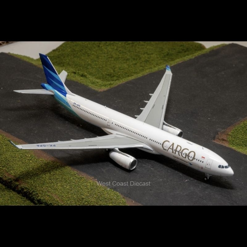 Jual 1/400 JC Wings Garuda Indonesia Airbus A330-300 Cargo PK-GPA | Shopee Indonesia