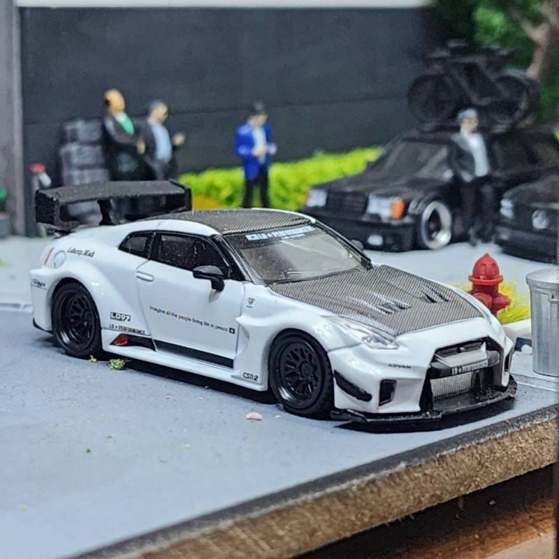 Jual MINI GT NISSAN GTR R35 LBWK PUTIH WHITE RARE | Shopee Indonesia