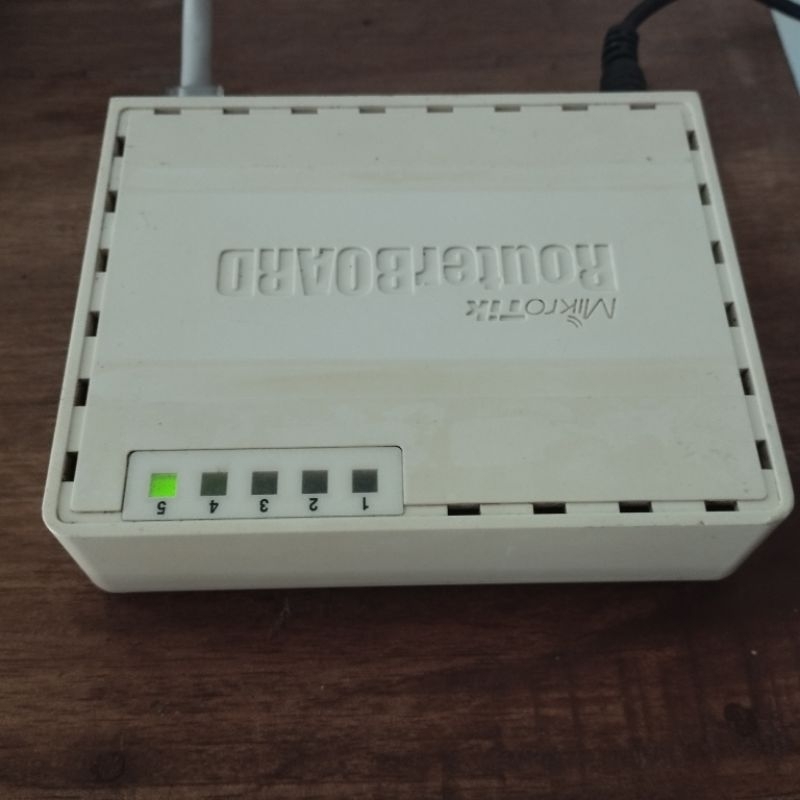 Jual Mikrotik Routerboard RB750GL Bukan Baru Fungsi Masih Normal ...