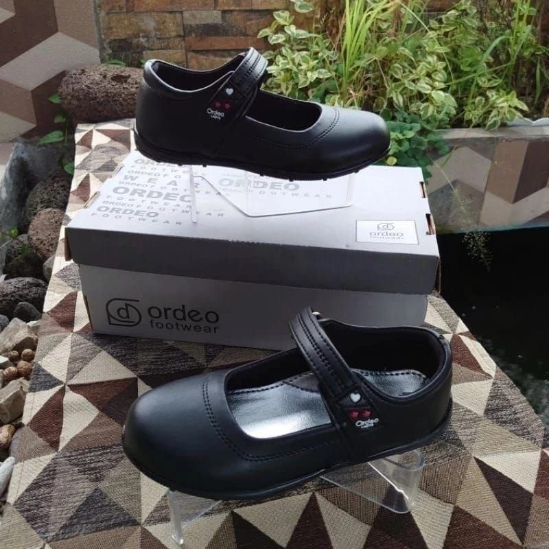 Jual sepatu fantopel paskibra anak perempuan trepes uk 31-35 kwalitas ...