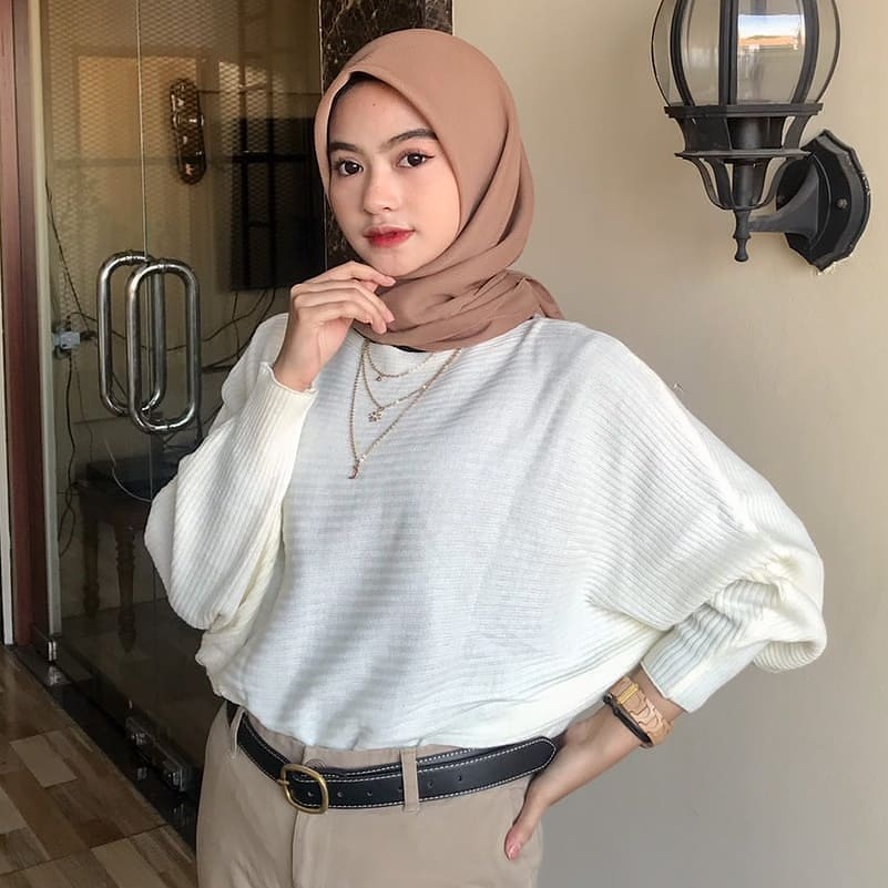 Jual Blouse baju knit batwing oversize atasan model kelelawar semicrop ...