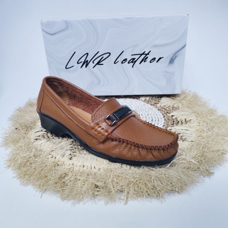 Jual LWR leather Sepatu Wanita Kerja Kantor Sekolah Perawat Kulit Asli ...