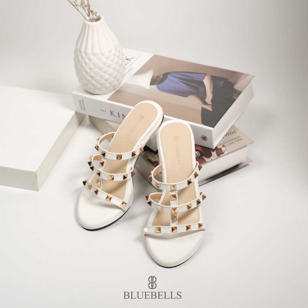 Jual Bluebells IVONA Sendal Heels Wisuda Wanita 5cm Aksesoris Pyramid ...