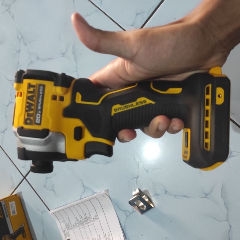 Jual Dewalt DCF850N 850 dcf850 impact driver 20v unit only | Shopee ...