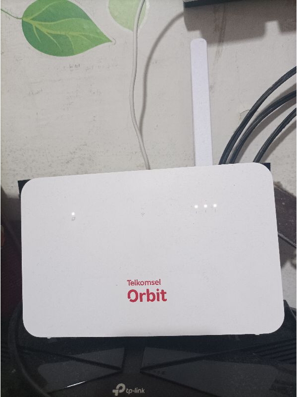 Jual Modem Router Wifi Orbit Pro H2 4G+ LTE CAT7 300mbps Mulus Belum ...