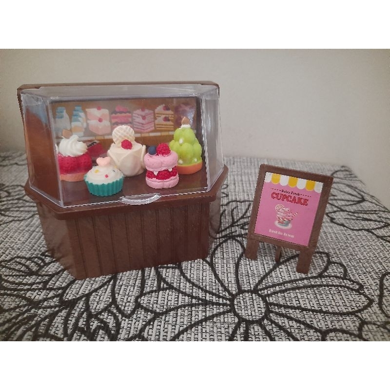 Jual Mainan Etalase Kue + stand banner. | Shopee Indonesia