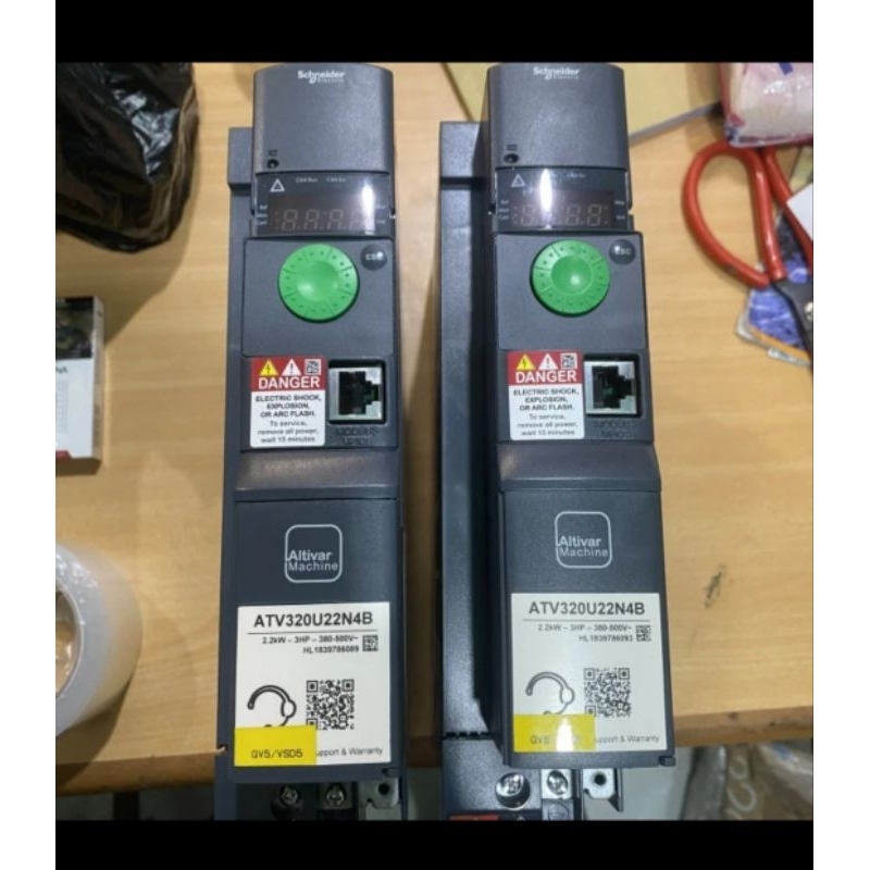 Jual SCHNEIDER ALTIVAR ATV320 INVERTER 2.2KW 3P-ATV320U22N4B | Shopee ...