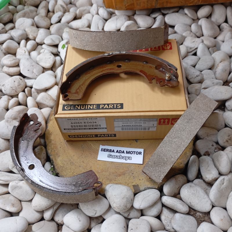Jual kampas rem belakang Expander nissan new livina L12 BRAKE SHOE MITSUBISHI XPANDER | Shopee ...