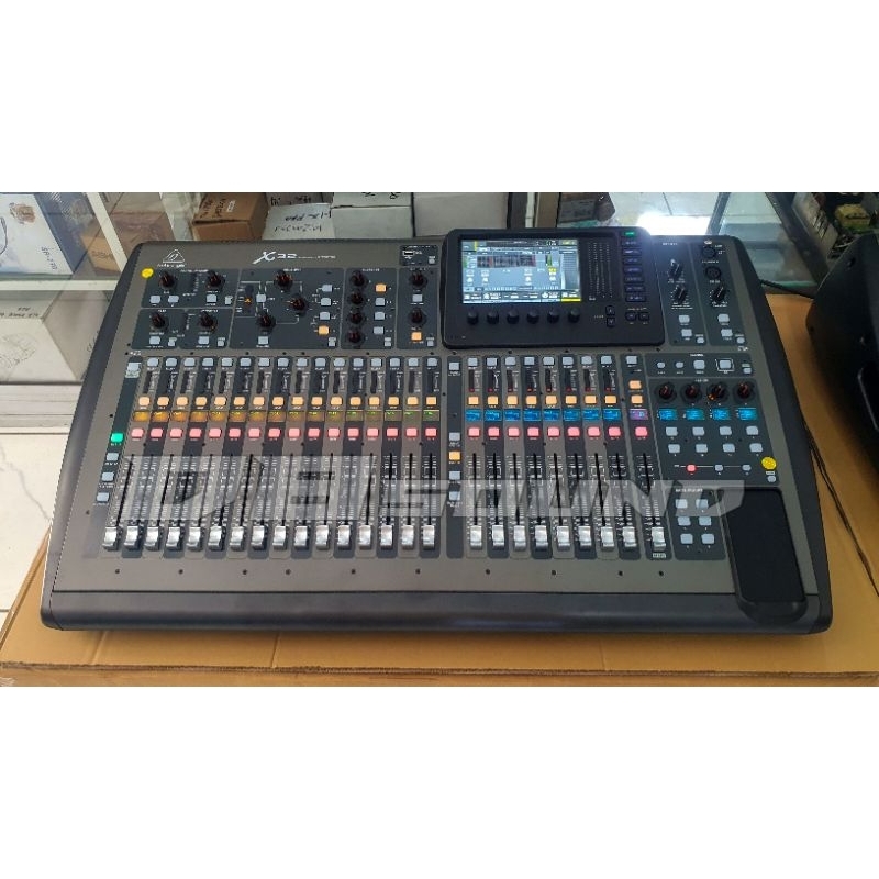 Jual Behringer X32 - X 32 Digital Mixer with MIDAS | Shopee Indonesia