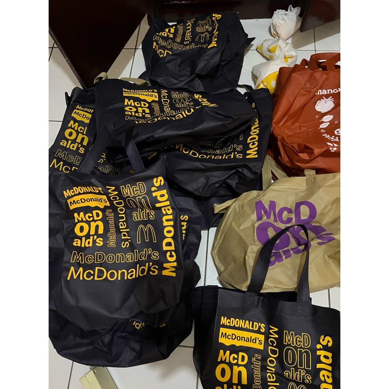 Jual Tas Goodiebag Original McD Hokben mangkokku Spunbound Tas Belanja ...