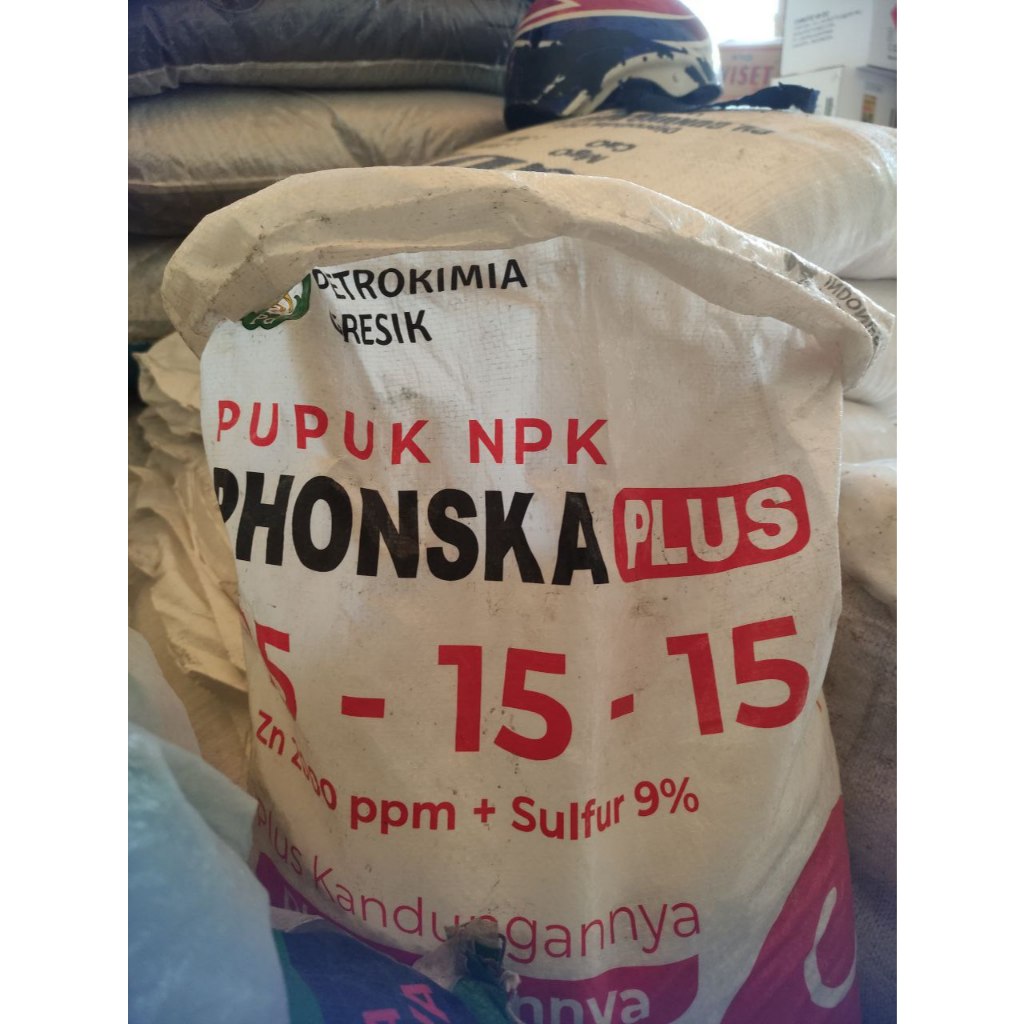 Jual PUPUK NPK PHONSKA PLUS 15 15 15 repack kemasan 100gram | Shopee ...