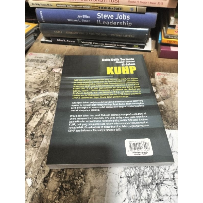 Jual DELIK DELIK TERTENTU DI DALAM KUHP by Prof Dr Jur Andi Hamzah | Shopee Indonesia