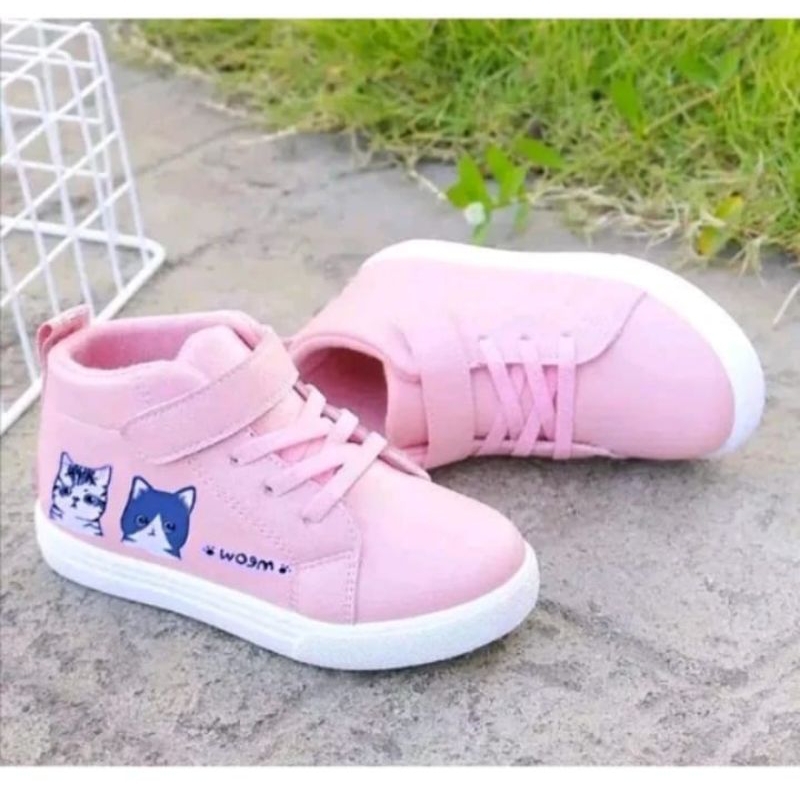 Jual sepatu sneakers bots anak perempuan terbaru sepatu sekolah SD dan ...