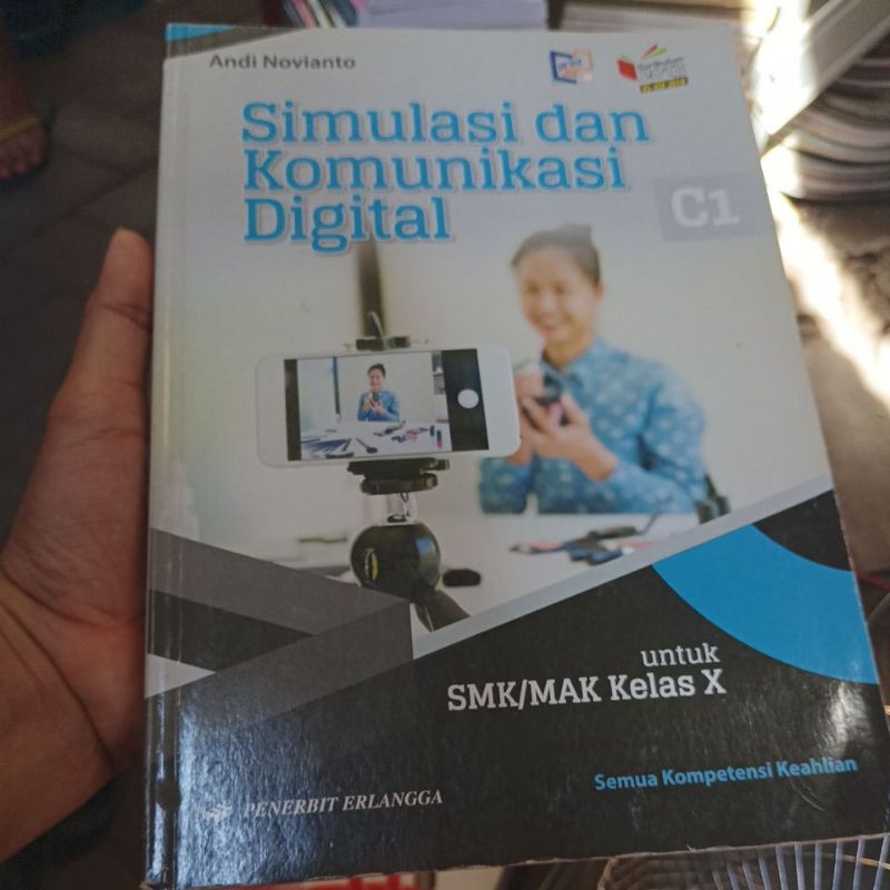 Jual buku dasar desain grafis sistem komputer spreadsheet simulasi ...