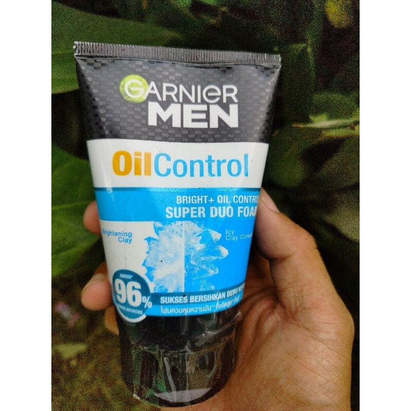 Jual Garnier Men Oil Control Super Duo Foam 100ml | Shopee Indonesia