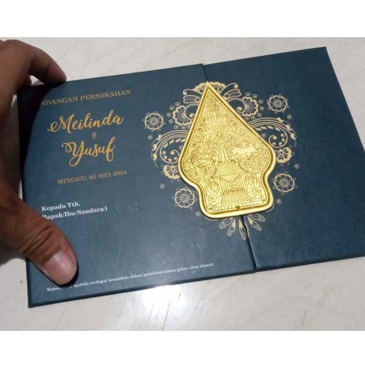Jual Undangan Pernikahan Hard Cover Gunungan Wayang Satuan Free Foto ...