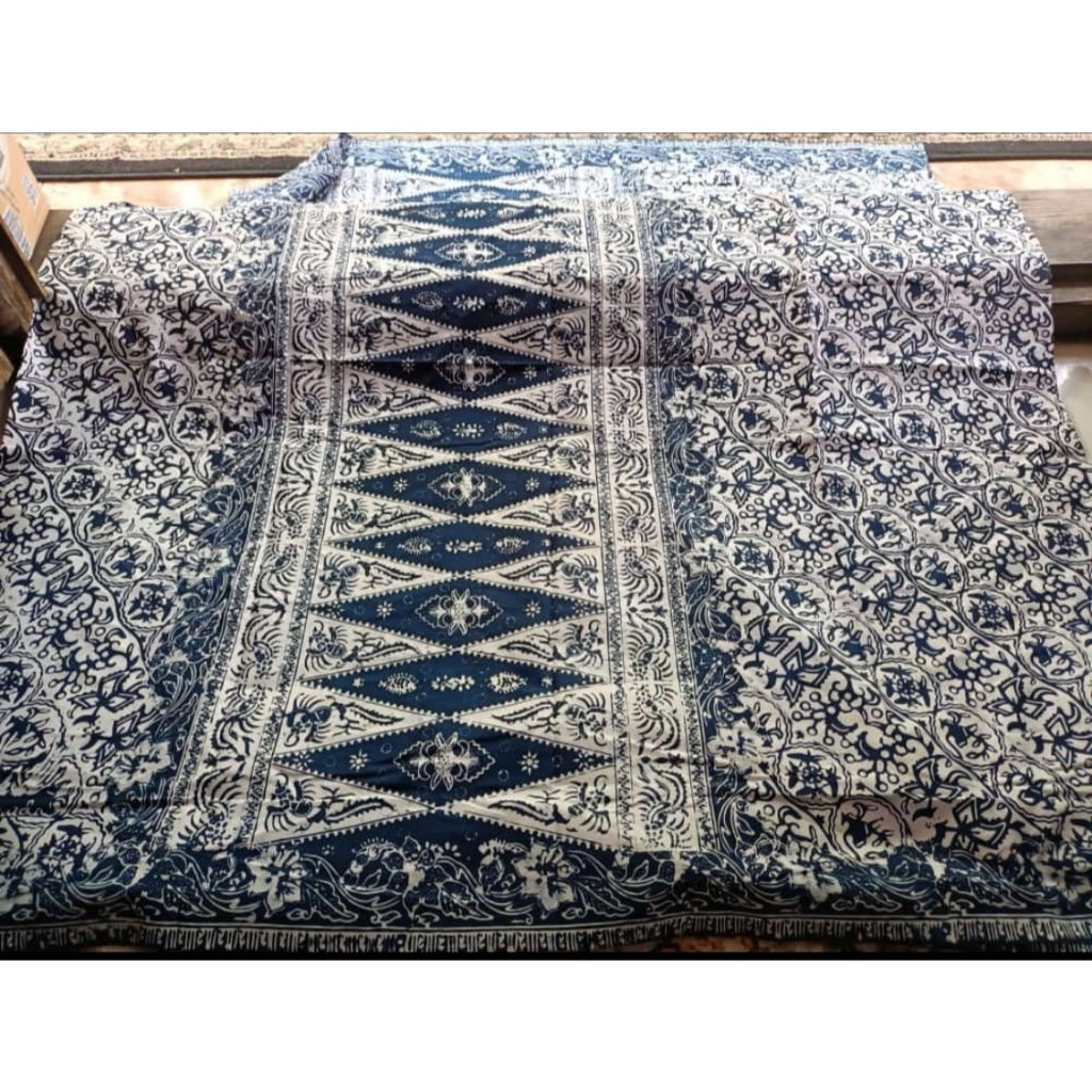 Jual LAR GURDA SARUNG BATIK LAR GURDA SERIES KALENGAN ORIGINAL | Shopee ...