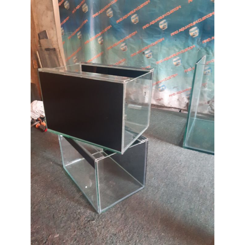 Jual aquarium kaca 40x25x25 plus back ground | Shopee Indonesia