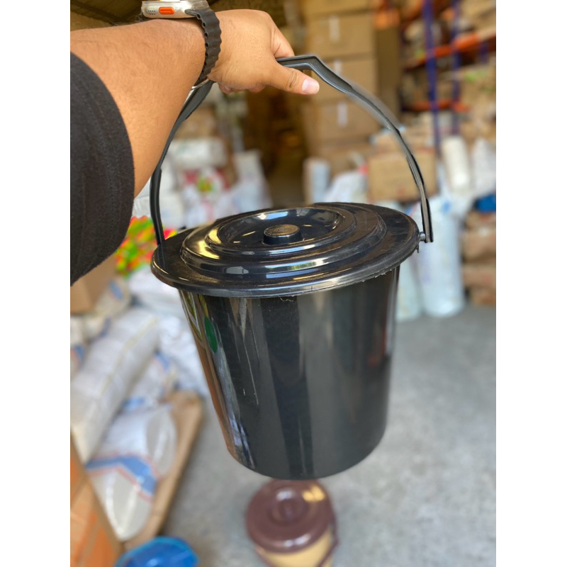 Jual Timba 4 liter Dengan Tutup Hitam / Timba Untuk Hajatan 4 liter ...