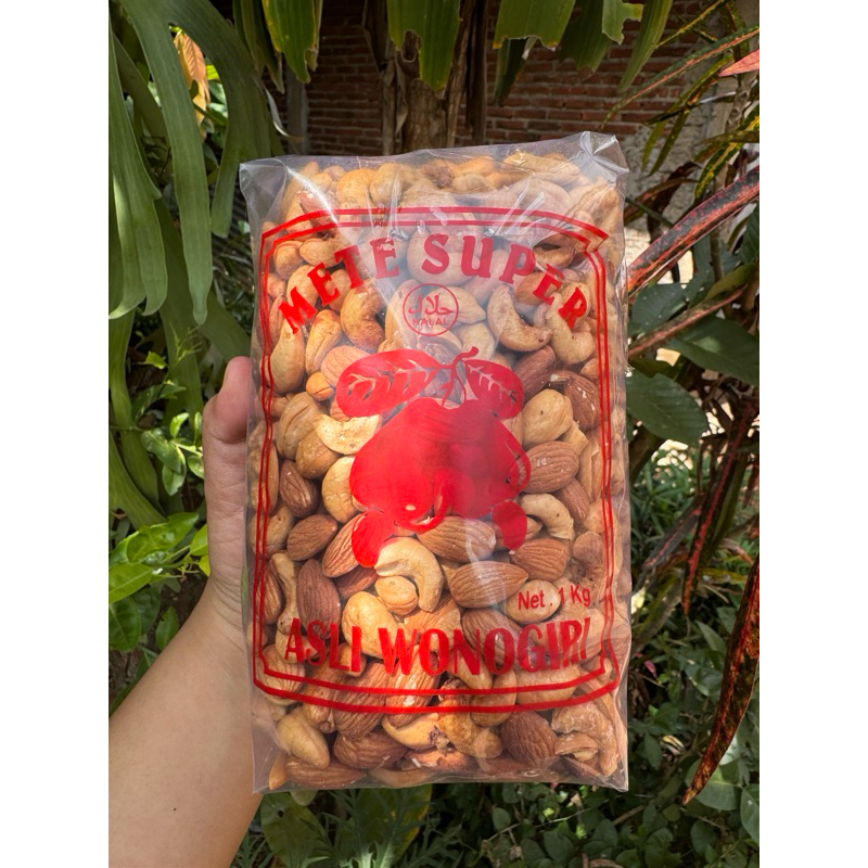 Jual MIX ALMOND DAN KACANG METE SUDAH MATANG TINGGAL MAKAN -almond ...