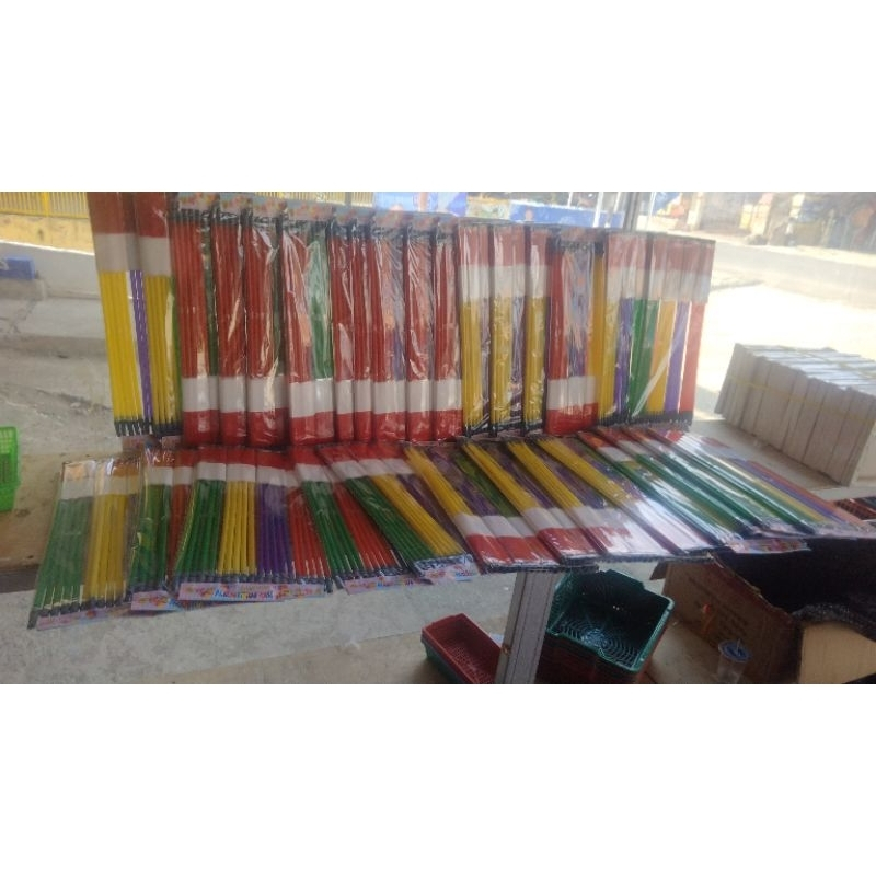 Jual (1 pack) bendera peluit hut Ri / peluit bendera isi 20 | Shopee ...