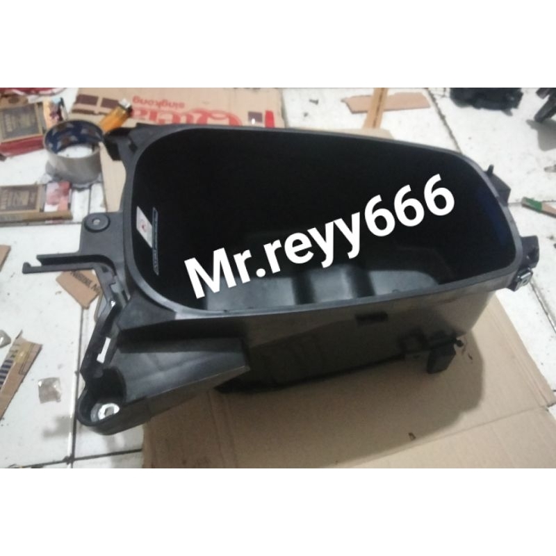 Jual BOX helm Beat LED deluxe 2020-2024 original copotan. | Shopee ...