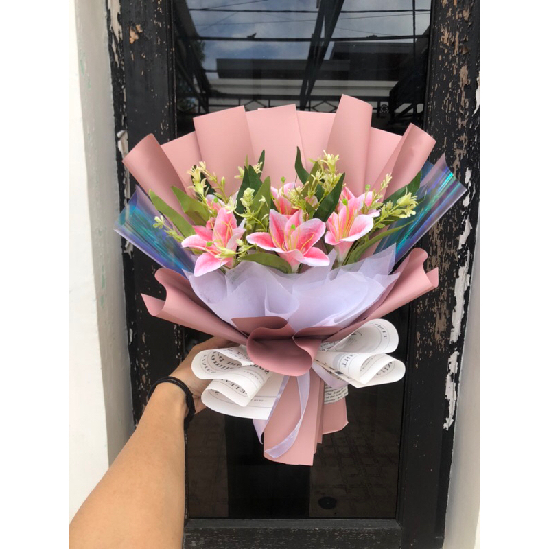 Jual Buket Bunga Lily Medium (Free Kartu Ucapan) | Shopee Indonesia