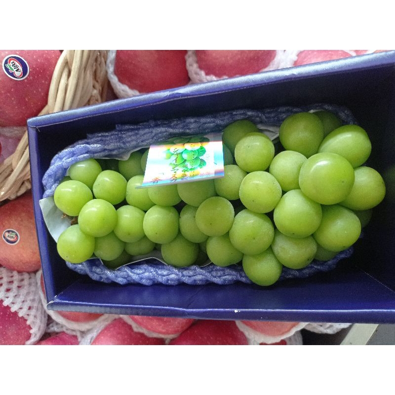 Jual Anggur shine muscat Guagua manis | Buah anggur muscat hijau box ...