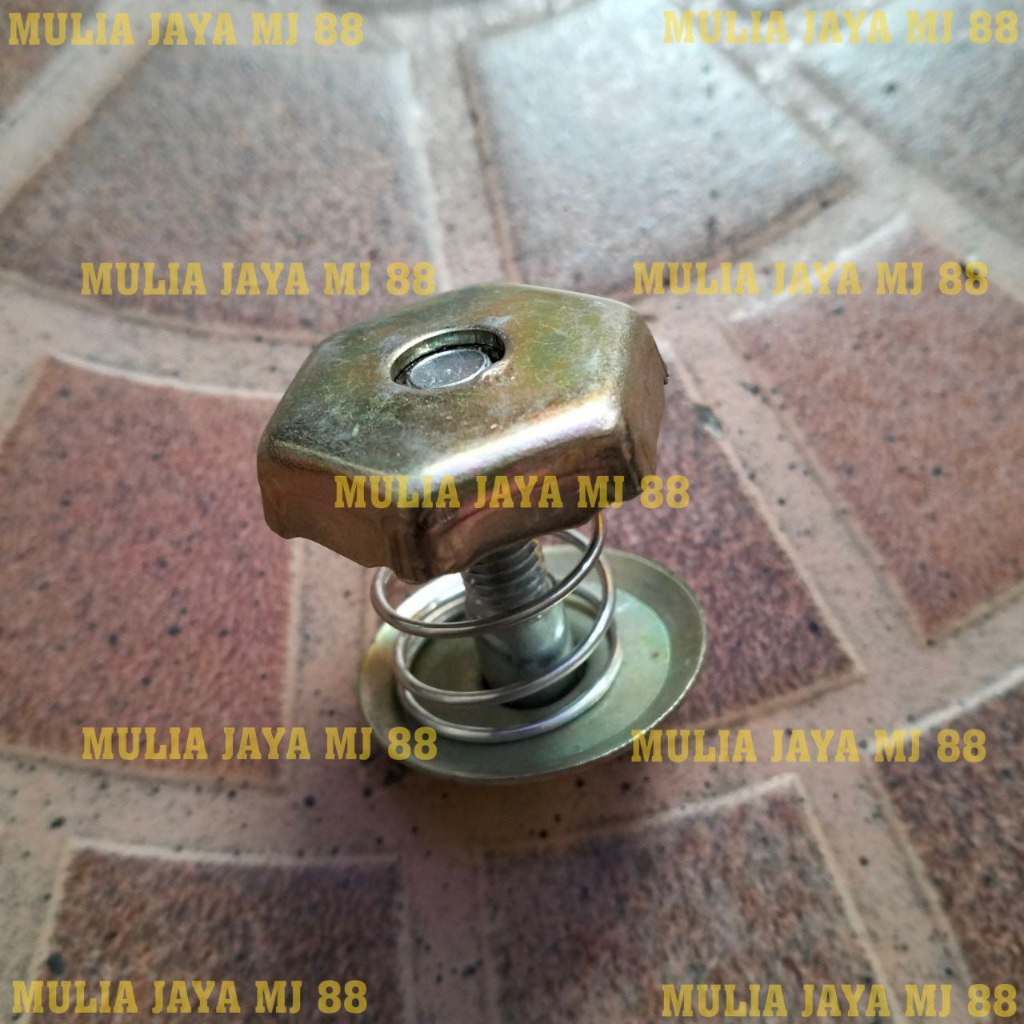 Jual Kancing Panel Depan FUSO FN62, FUSO TAYO | Shopee Indonesia