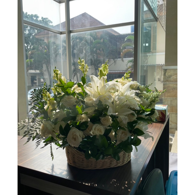 Jual lilies sunrise baskets bouquets bucket buket bunga segar fresh ...