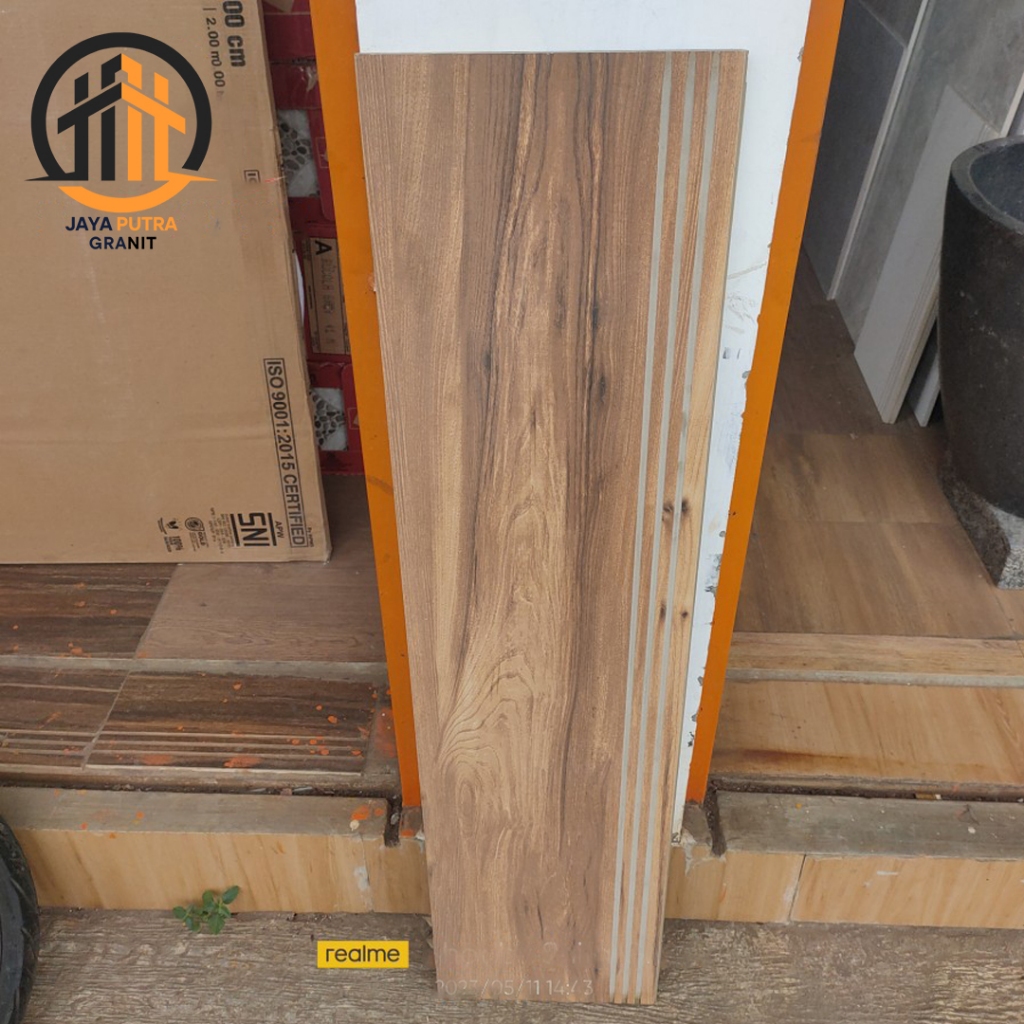 Jual Keramik Motif Kayu Granit Tangga 30x90 30x120 Custom Ukuran List ...