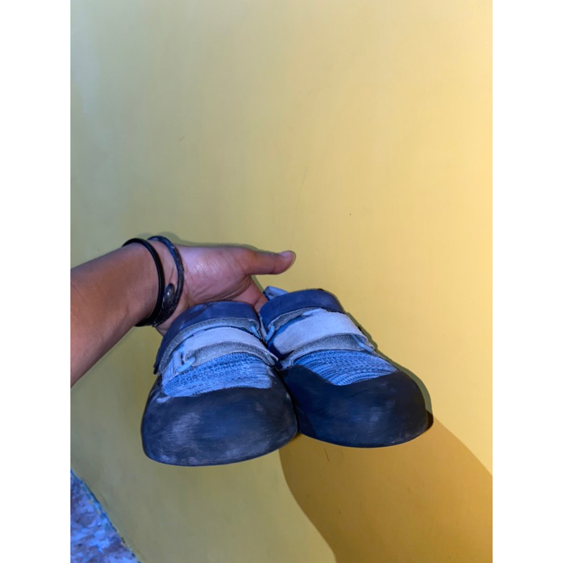 Jual Aneka Sepatu panjat tebing Red face climbing shoes Lasportiva ...