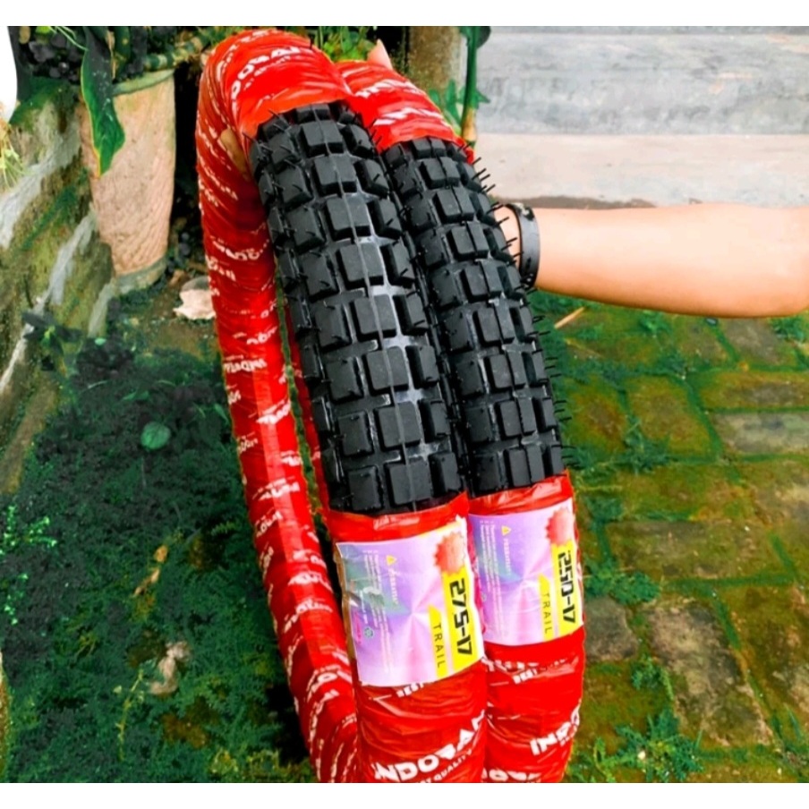 Jual ban semi trail ukuran depan 250 ring 17 dan belakang 275 ring 17 ...