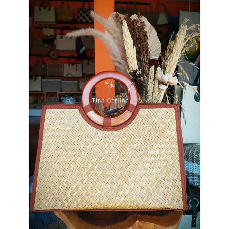 Jual Tas anyaman mendong etnik pandan Natural handle kayu handbag ...