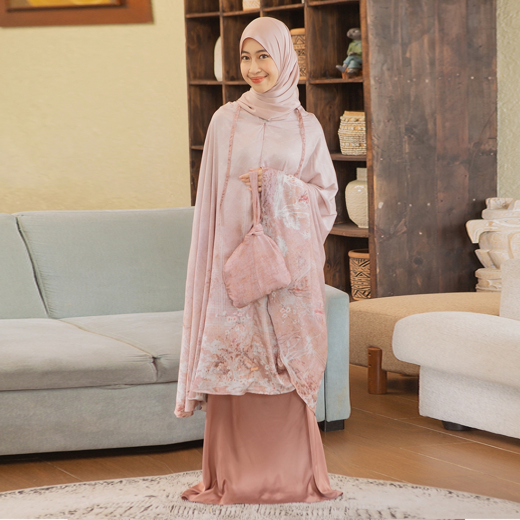 Jual Lozy Hijab - Samiya Prayer Set (Mukena Pattern Silk 2in1) | Shopee ...