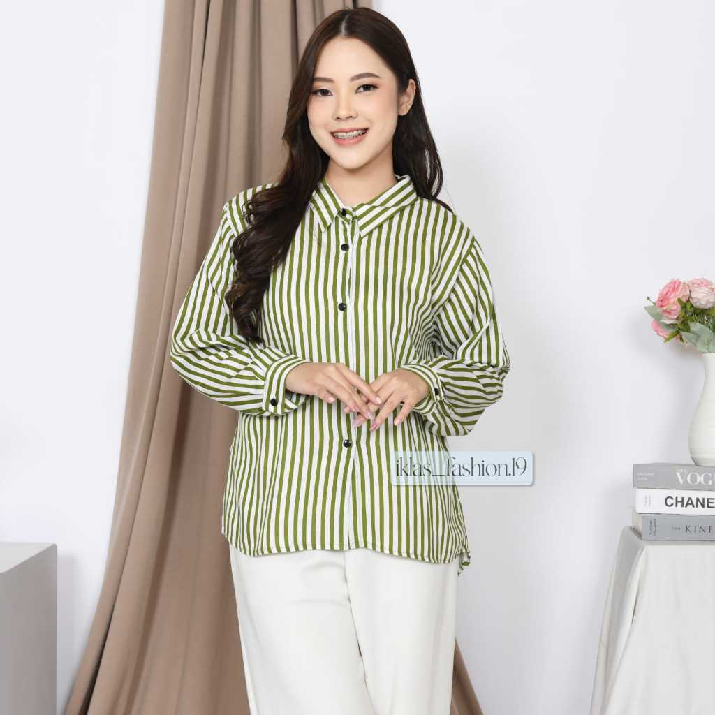 Jual KEMEJA WANITA SALUR TERBARU KEKINIAN TER LARIS MOTIF GARIS.GARIS LURUS KEBAWAH MODEL SALUR ...