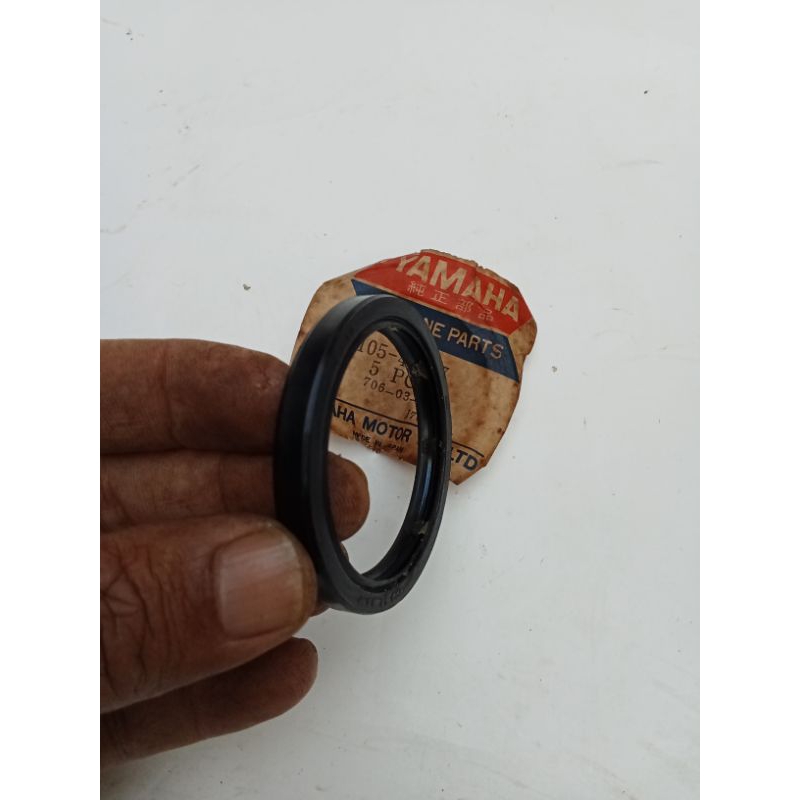 Jual Oil seal panel roda depan besar kiri Yamaha Rs100 Yt115 L2s Alfa ...