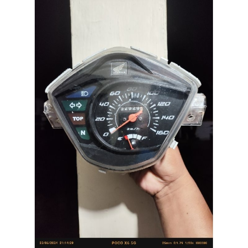 Jual spidometer revo absolut barang ori copotan,kondisi normal ...