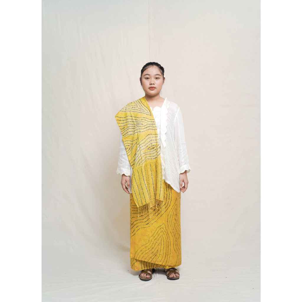 Jual [Koleksi Titik Tumbuh] Kebaya Engkok dengan Selendang Tritik Jawa ...