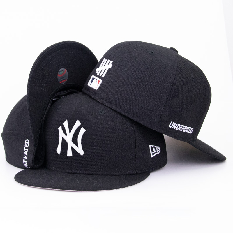 Jual Topi Fitted NY New York Yankees x Undefeated Black White Bordir ...