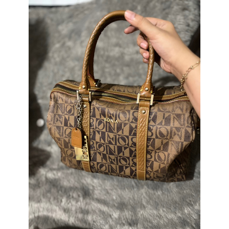 Jual Bonia Signature Speedy Brown | Shopee Indonesia