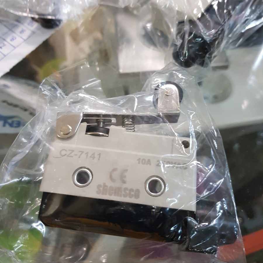 Jual MICRO SWITCH CZ FORT atau LIMIT SWITCH CZ door switch | Shopee ...