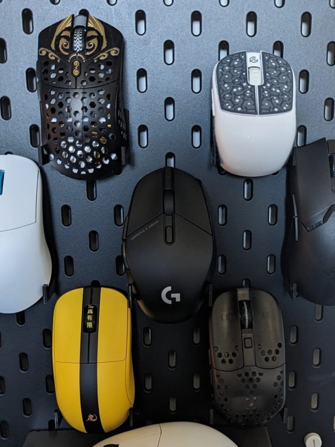 Jual Pegboard Mouse Display Stand Holder Hook Rak Shelf skadis cuero ...