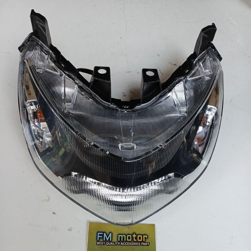 Jual STOPLAMP LAMPU REM BELAKANG YAMAHA NEW LEXI LX 155 PNP KE LEXI OLD ...
